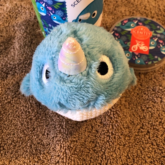 Scentsy | Toys | Scentsy Bitty Buddy Narwhal Scented With Very Merry ...